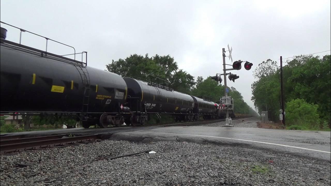 NS 7241 (EMD SD90/43MAC) trails NS V18 - YouTube