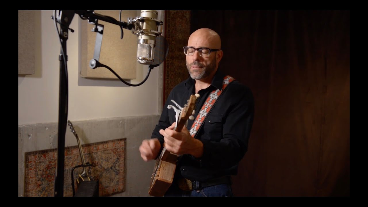 Fishin Shoes performed by Kevin Van Dort - YouTube