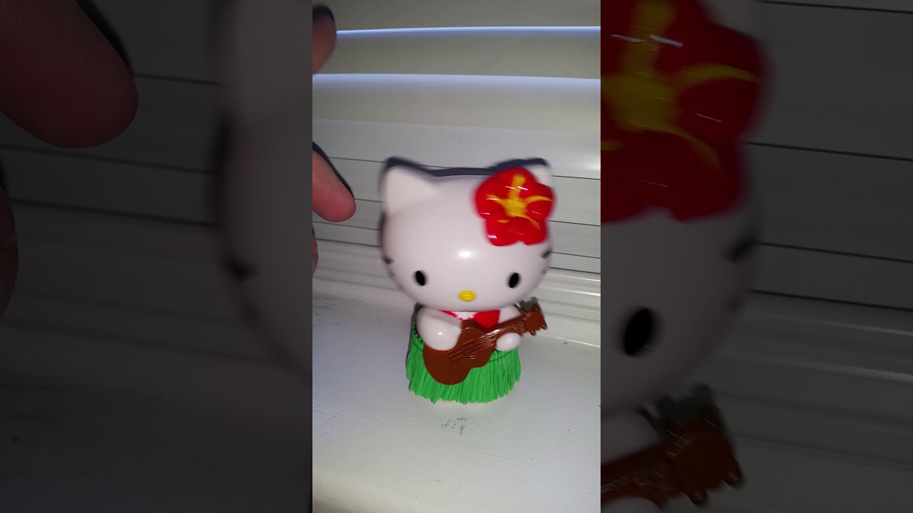Hello Kitty Hula Dash Dancer - YouTube
