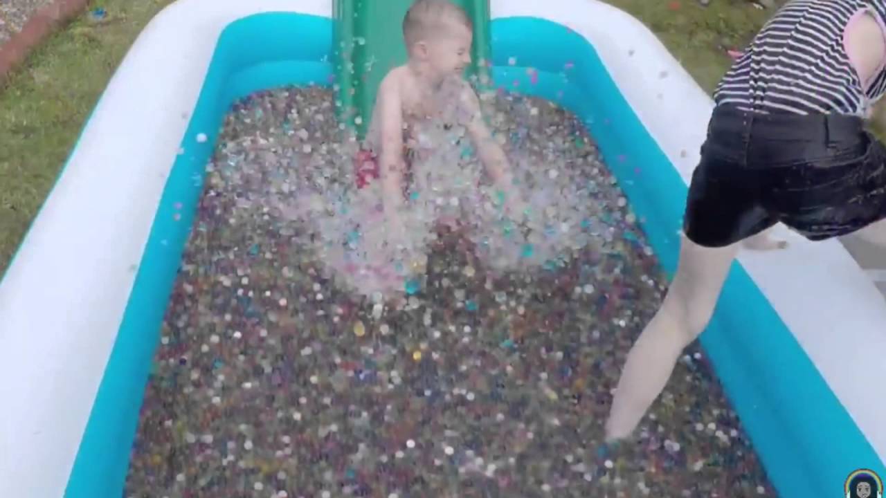 Orbeez swimming pool - YouTube