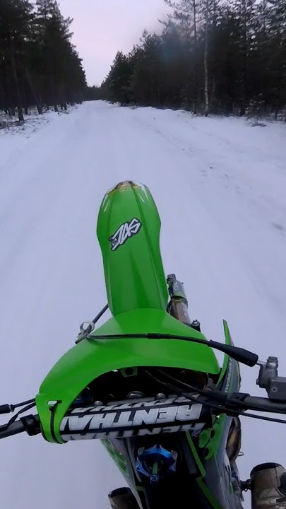 Kawasaki KX250F - Winter Snow Wheelie #shorts #kx250f #kawasaki #wheelie #dirtbike #gopro - YouTube