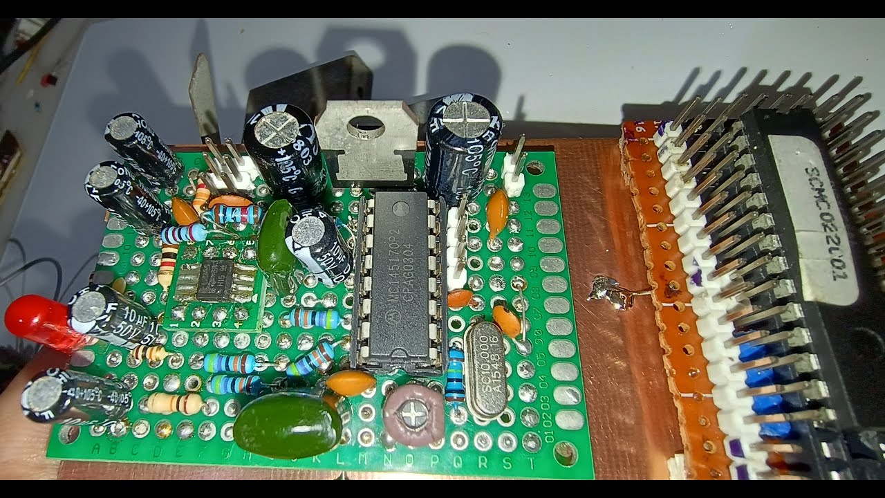 Transmisor de FM Software Profesional (PLL MC145170-2) - YouTube