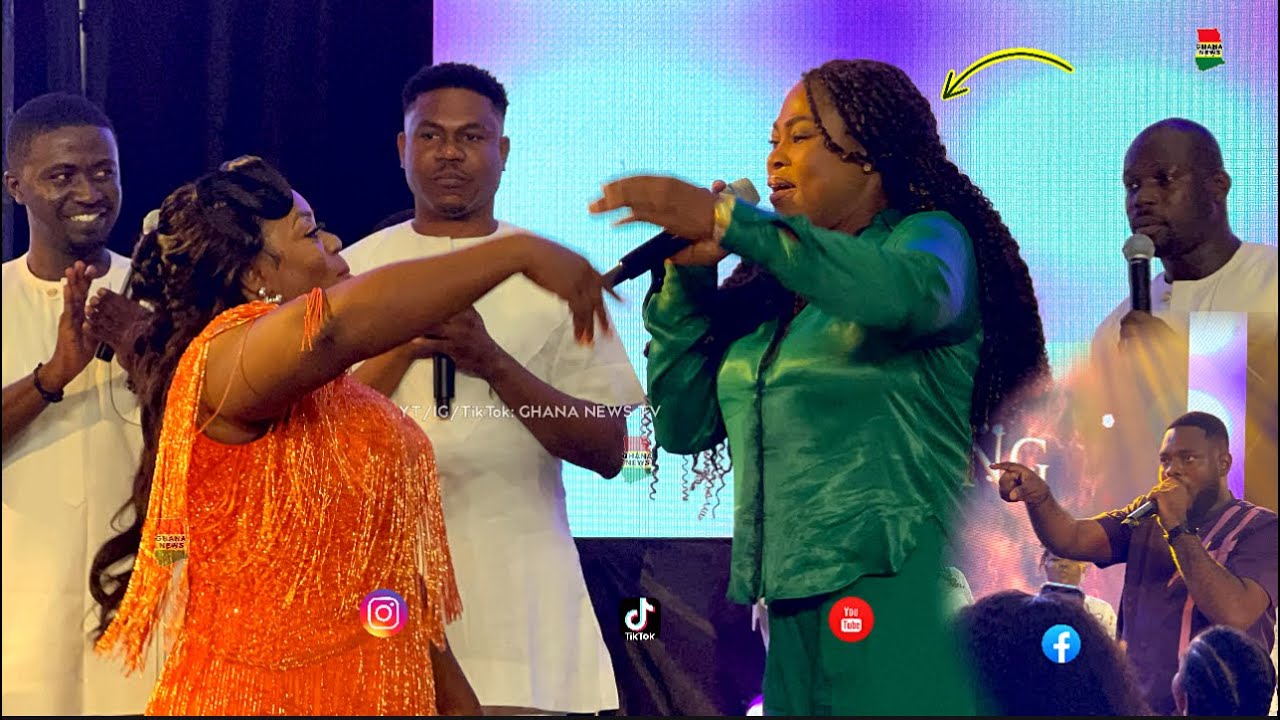Beautiful Joyce Blessing surprises Piesie Esther live on stage as they ...