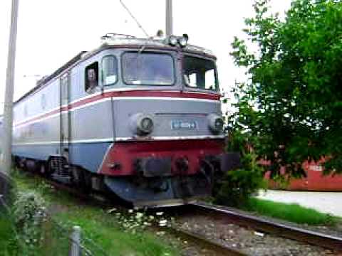 P 8013 Bucuresti Obor - Constanta pleaca din statia Pantelimon Sud ...