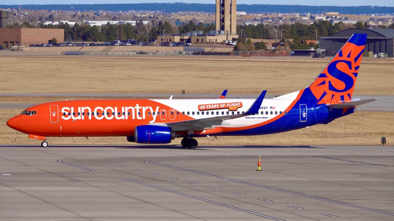 (4K) 7 Minutes of Awesome Plane Spotting at Colorado Springs Airport ...