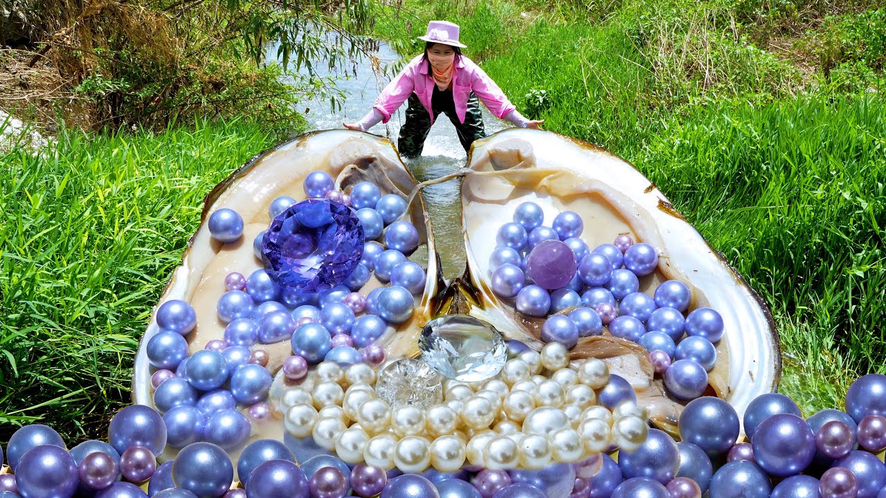 😱Prying open the giant clam, countless enchanting pearls flowed out ...