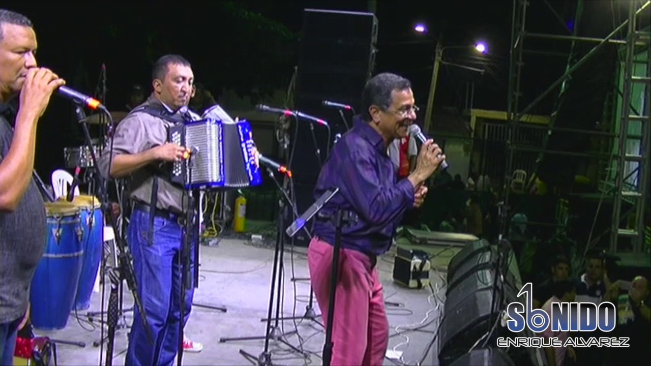 Fernando Meneses Momentos de amor - YouTube