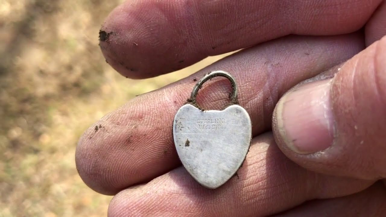 5 Silver Quarters!! and More||Diggin' Duo LEAP YR HUNT Metal detecting ...