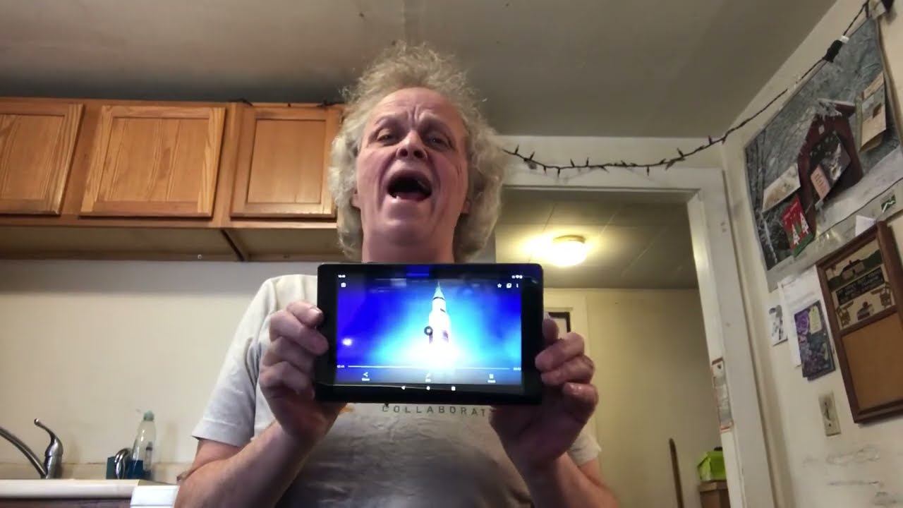 JOHNNY AZER DAVID BOWIE SPACE ODDITY - YouTube