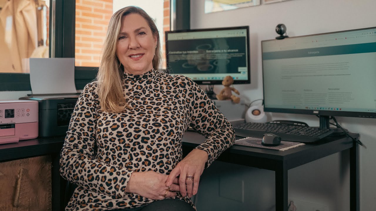 #ConoceatugA Maria Monserrat - YouTube