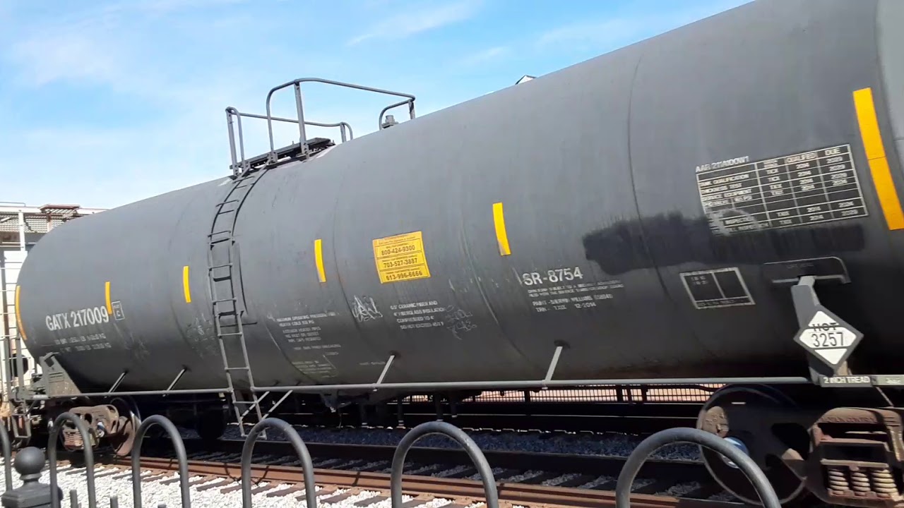 CSX Q542 with CSX 3309 ET44AH CSX 5465 ES40DC and CSX 795 ES44AC - YouTube