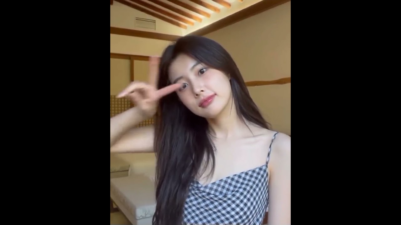 HYEWON EX IZONE - YouTube