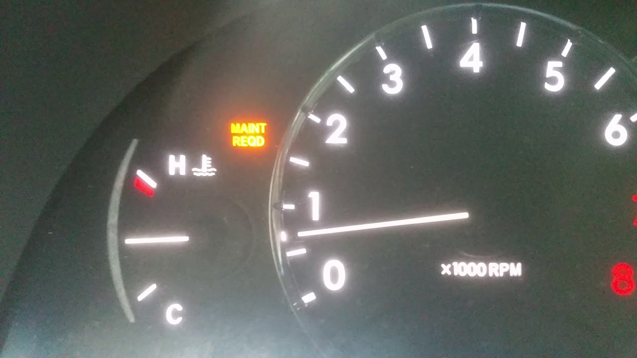 What maintenance required light means in Toyotas and Lexus - YouTube