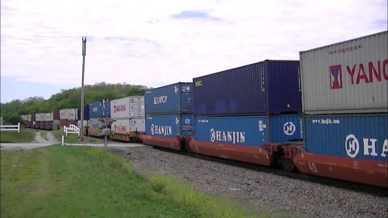 BNSF Stack Train at Agency, Iowa - YouTube