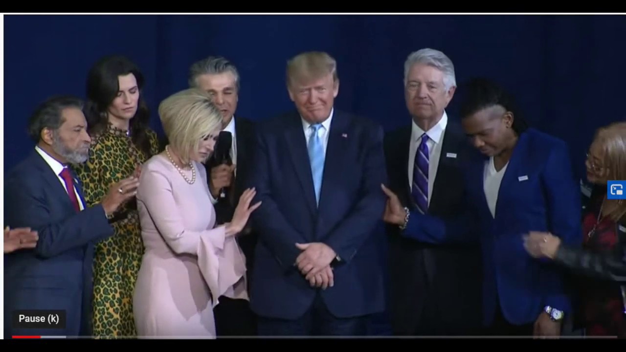 Christian preachers PRAY for President Trump - - YouTube