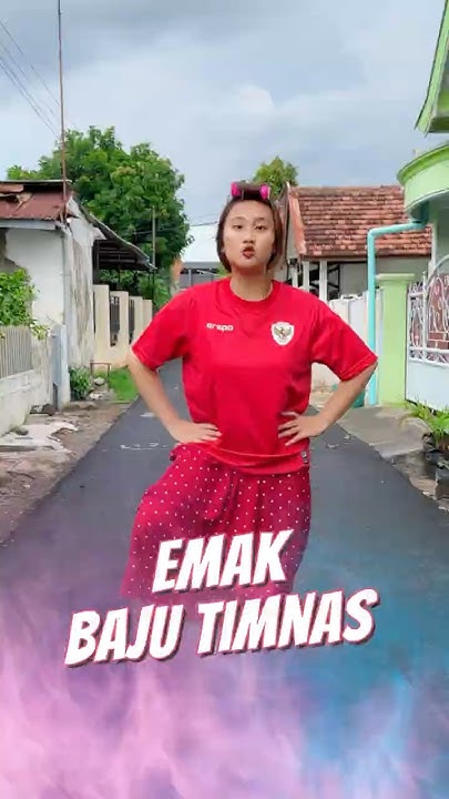 Emak Pakai Baju Timnas ⚽️ #Sponsored - YouTube