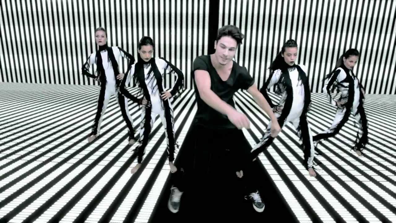 Coke Zero A Step from Zero - Long Form Comercial Completo - YouTube