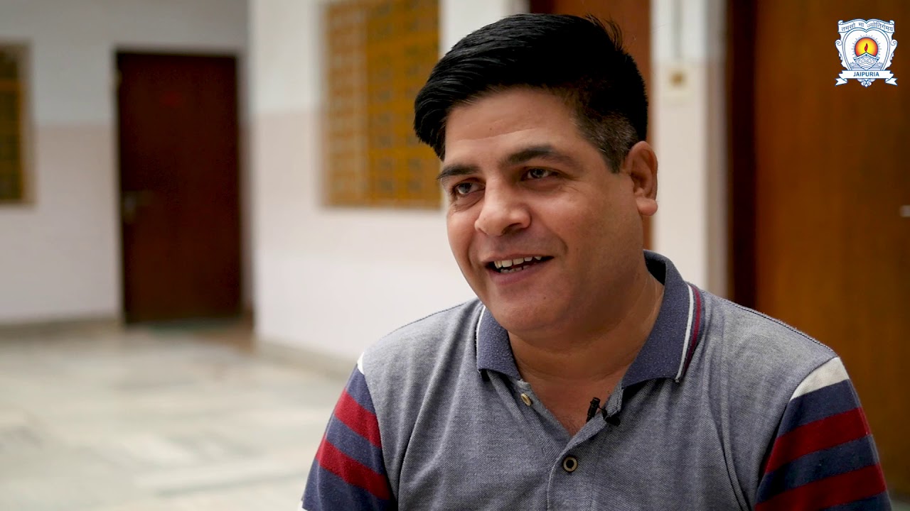 A guest at Seth Anandram Jaipuria Bhawan, Chitrakoot talks about his ...