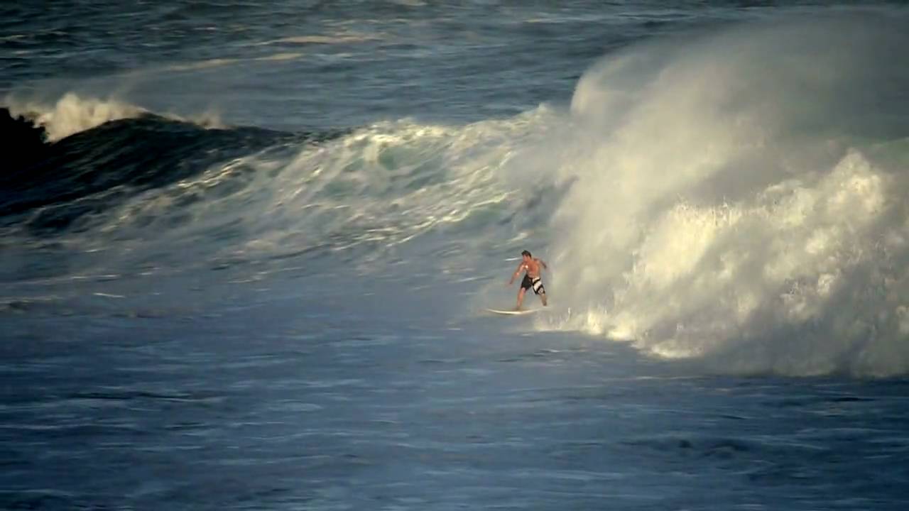 Big wave surfing Bronte Beach - Sydney - YouTube