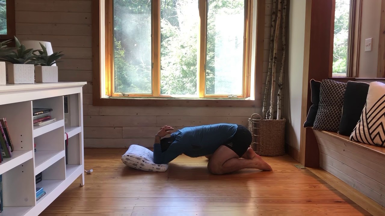 Child’s Pose with Shoulder Stretch - YouTube