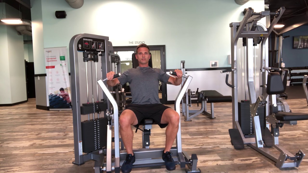 Seated Chest Press, Circuit - YouTube