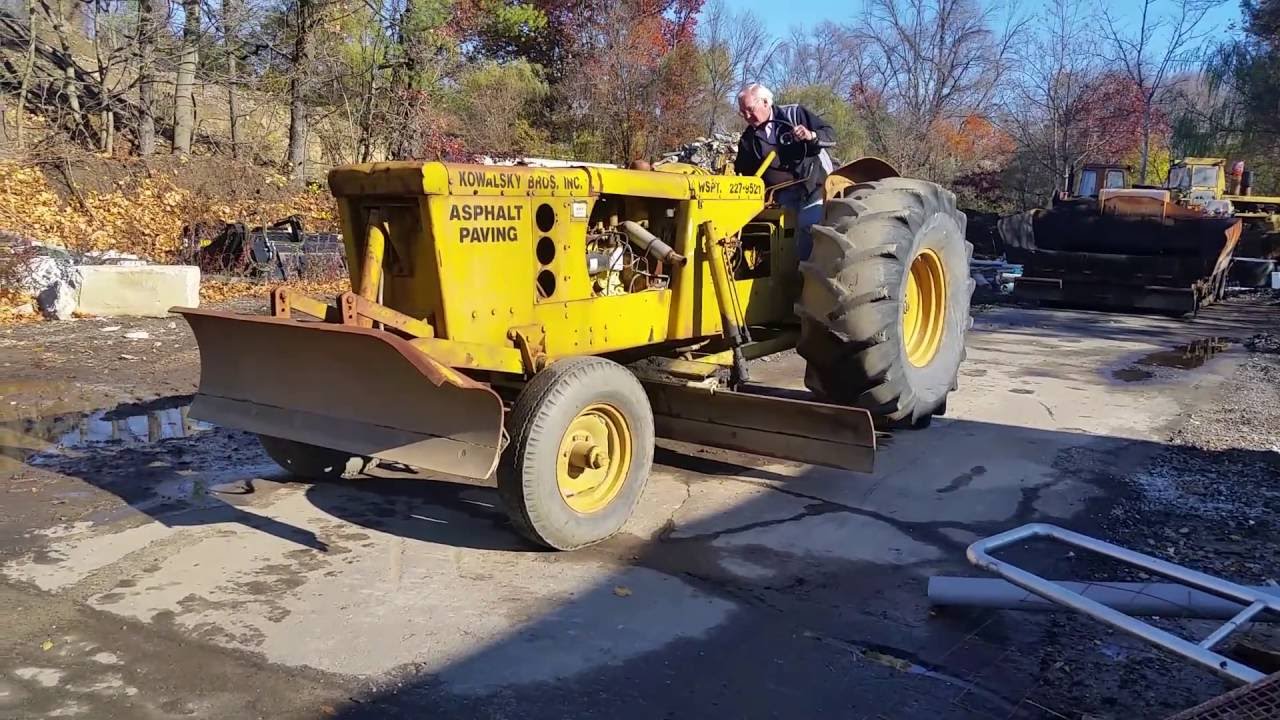 Huber Maintainer M500 Grader - YouTube