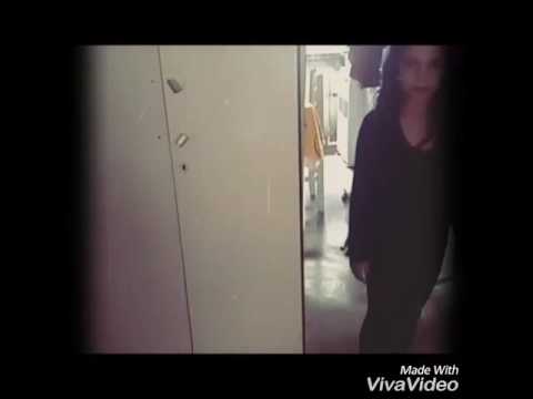 Menina dançando Bang