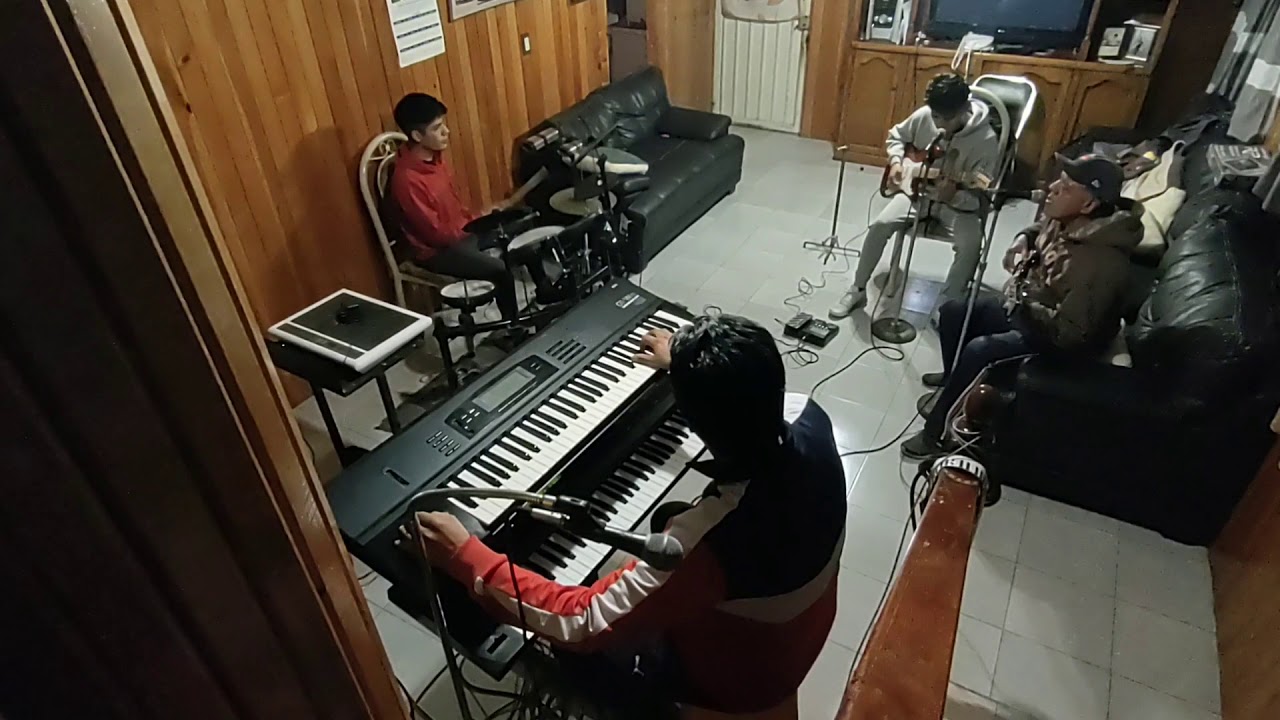 Ocho palabras - Los polifaceticos - YouTube