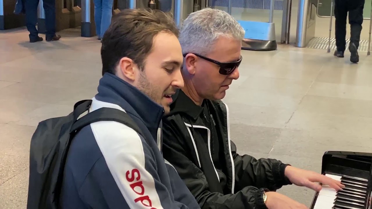 Mr Jazz Really Feels The Blues - YouTube