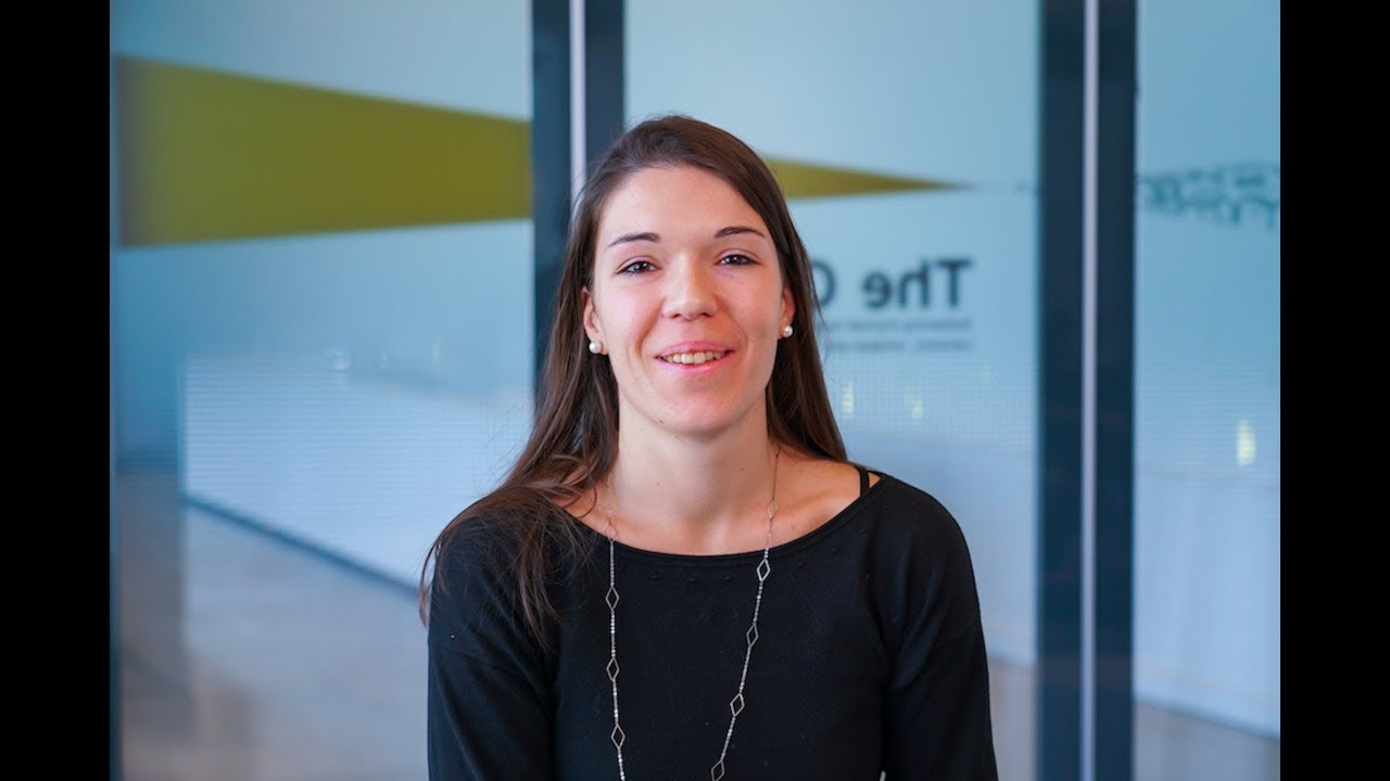 Découvrez EY avec Clara, Manager Valuation, Modeling & Economics - YouTube