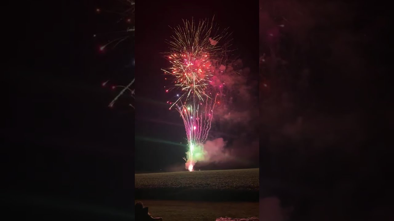 🔥HUGE CRAZY FIREWORKS EPIC SHOW🔥 MUST WATCH - YouTube