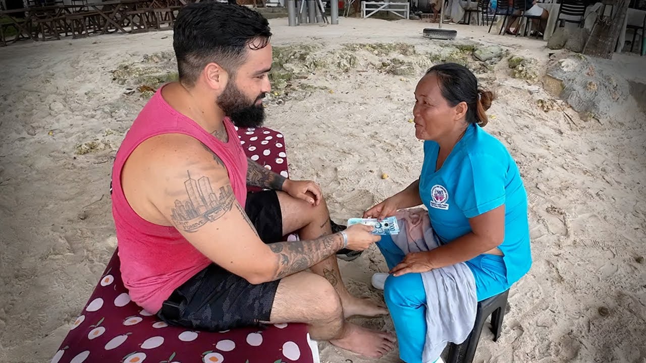 Huge Tip for Filipino Lady in Bohol, Philippines 🇵🇭 - YouTube