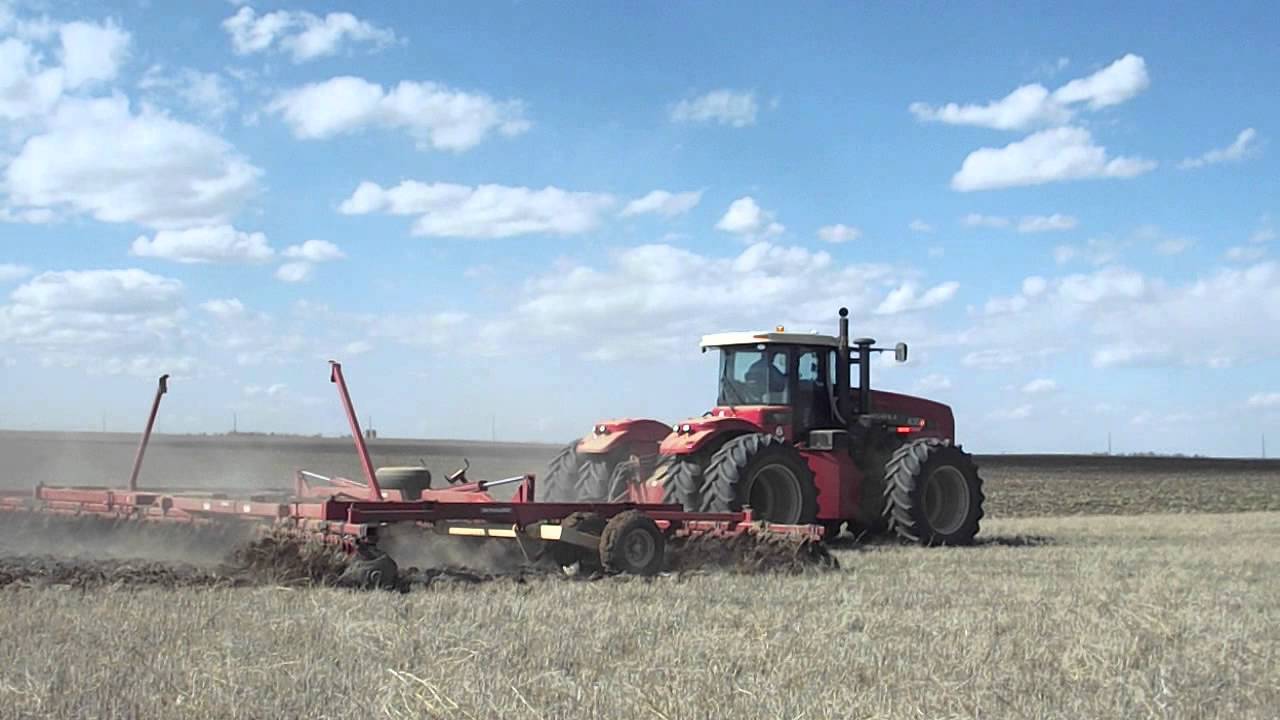 Versatile 435 Tractor discing near Strasburg Colorado - YouTube
