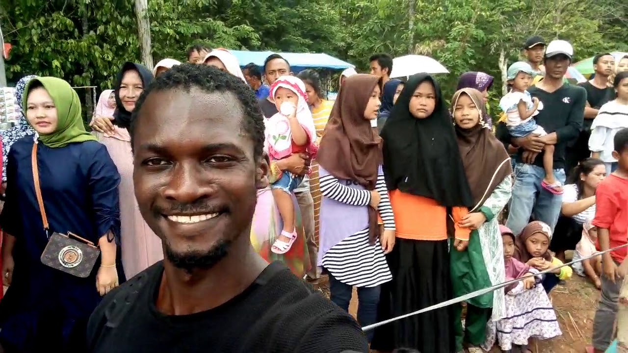 Javanesse Traditional Dance"JARANAN" - YouTube