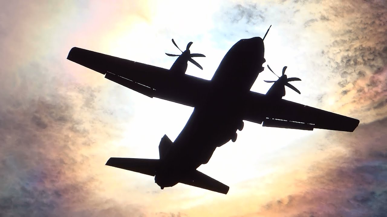 C27J SPARTAN - amazing display !! - air show NATO DAYS 2012 - YouTube