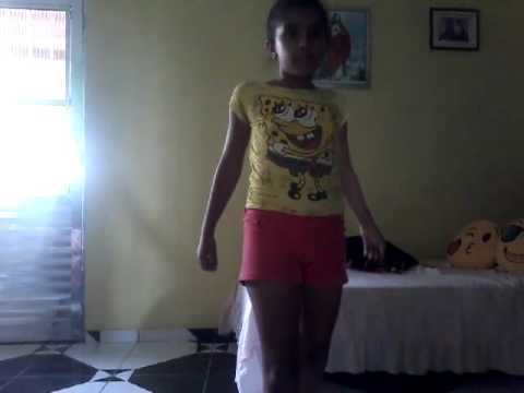 Eu dançando música metralhadora