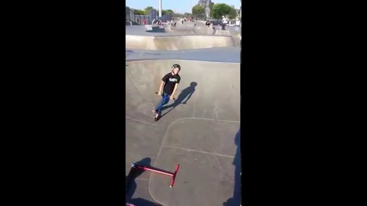 Derek Marr Quad Bar Spin - YouTube