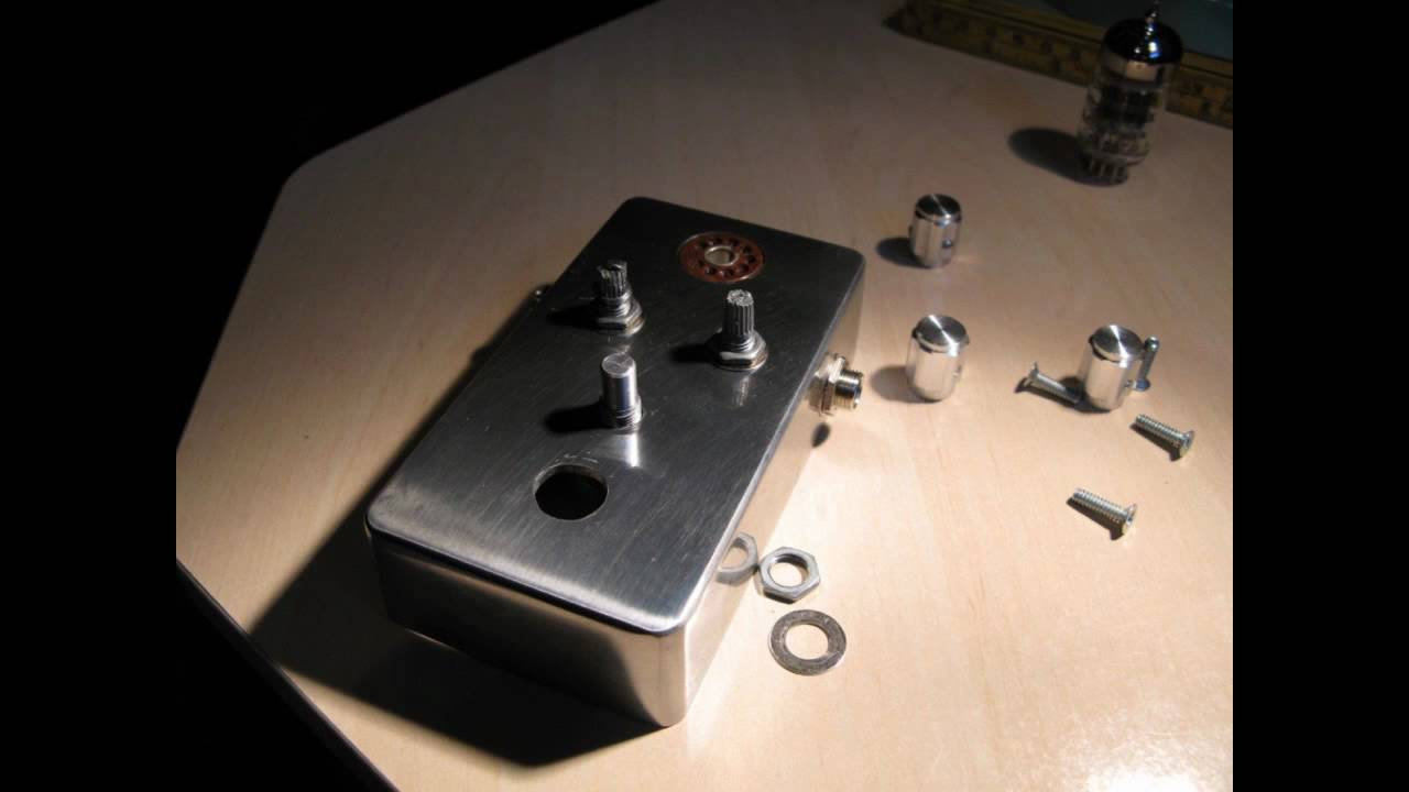 Tube Pedal Fuzz - YouTube