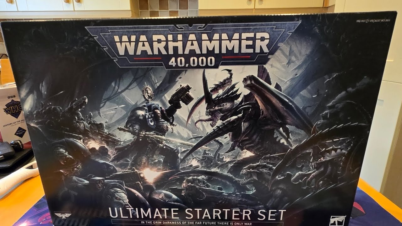 Warhammer 40,000 Ultimate Starter Set Review & Unboxing - YouTube