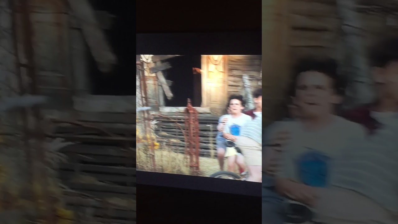 IT-evacuating the Neibolt house Extended scene!!!!! - YouTube