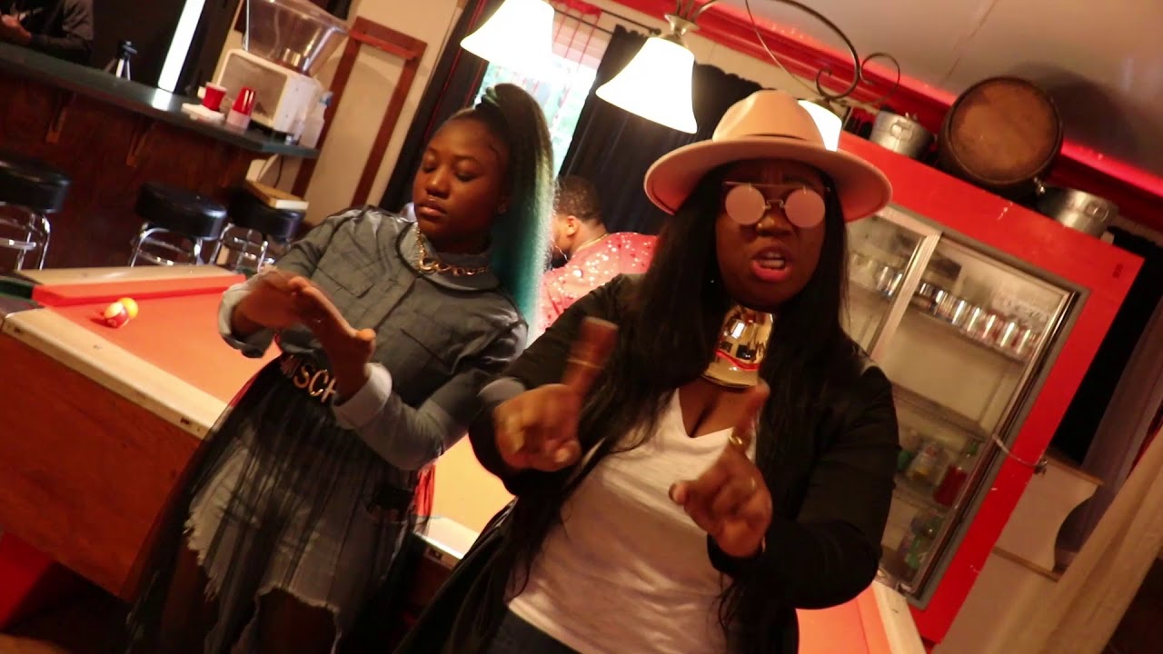 ARTIST: SAMARIA SONG: I NEVER KNEW - YouTube