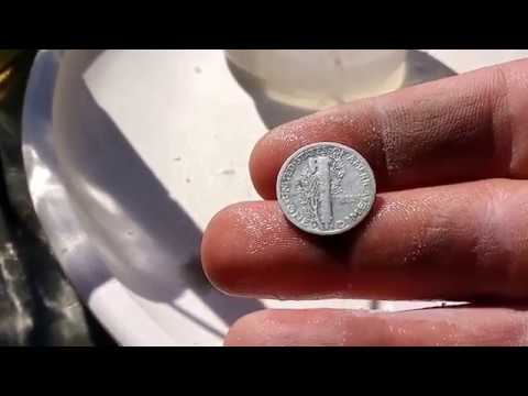 Detect America Electrolysis Unit, Cleaning Silver Coins - YouTube