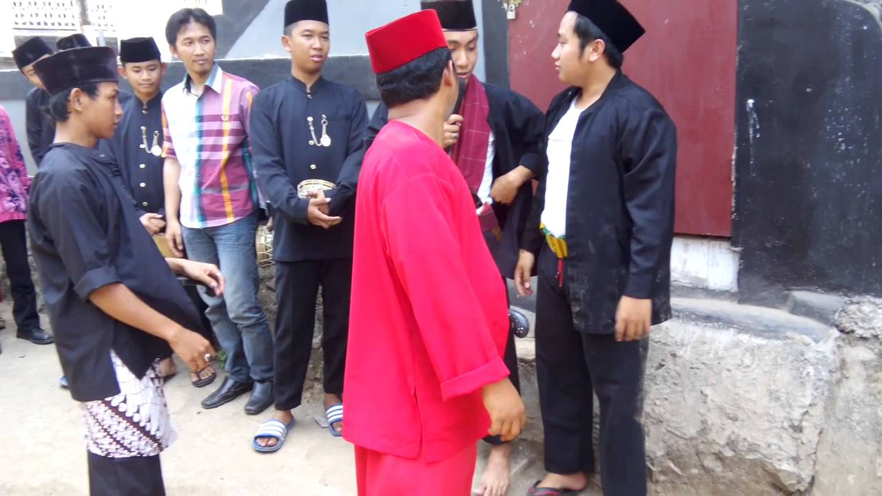 Sanggar Mpok Minah - YouTube