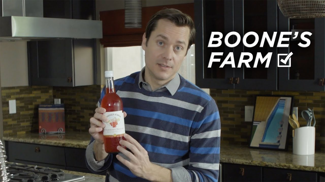 Boone's Farm Strawberry Daiquiri Review: Priced To Move - YouTube