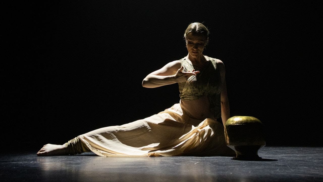 Moving indian fusion dance | Jill Otter at Gala Studio Danse Mirage ...