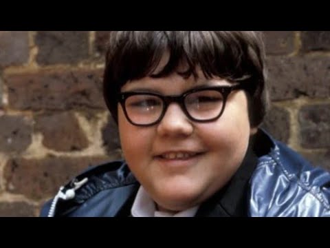 Erkan Mustafa as Roland Browning in Grange Hill (Slideshow) #grangehill ...