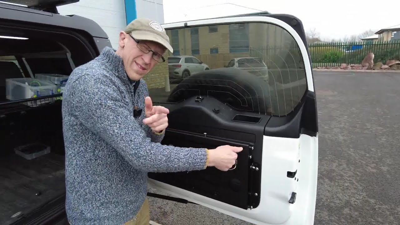 Land Rover Defender Gadget Clips - Picnic Table & 90 Boot Floor Stay ...