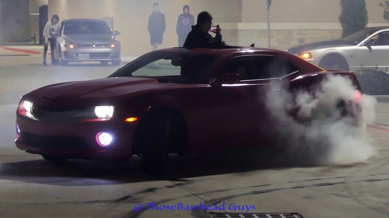 HUGE FIGHT BREAKS OUT AT CAR MEET | CAR CRASHES WHILE DRIFTING - YouTube