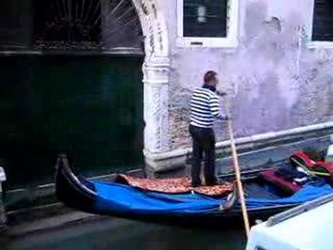 Gondola singer venice - italian culture on its top - YouTube