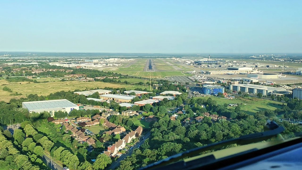 Amazing Approach: London Heathrow - RWY 27L - Boeing - B757 - Cockpit ...